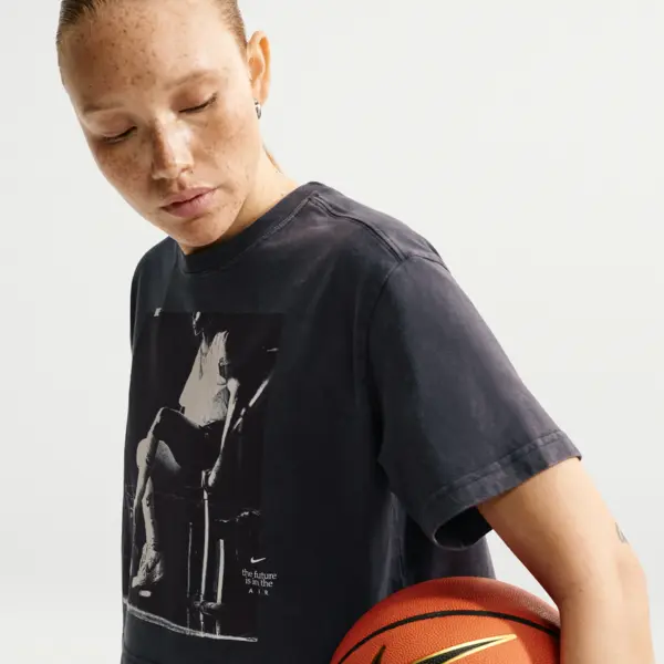Nike Wash Graphic Cropped T-shirt