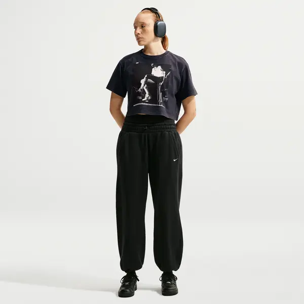 Nike Wash Graphic Cropped T-shirt