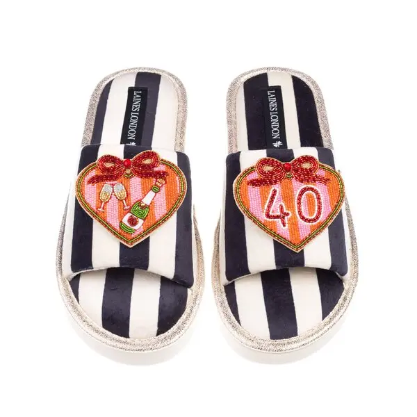 LAINES LONDON Flatform Stripe Open Toe Slippers With Embellished Brooch - Black/white