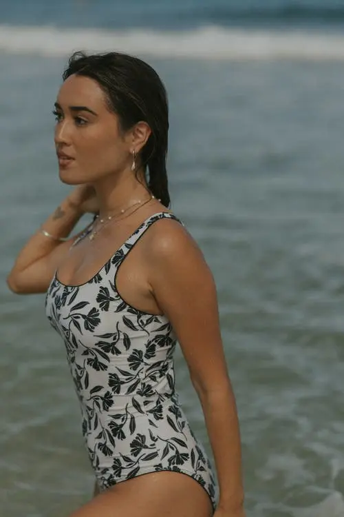 Geode Swimwear Aruba Scoop Neck One Piece With Floral Print