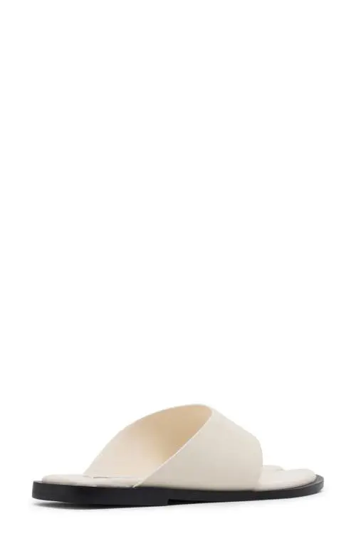 Steve Madden Illia Leather Flip Flop - Bone Leather
