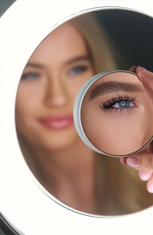 ILIOS LIGHTING Magnetic Precision 10x Magnifying Compact Mirror