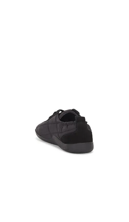 ST. AGNI Quilted Lace Up Sneakers - Black