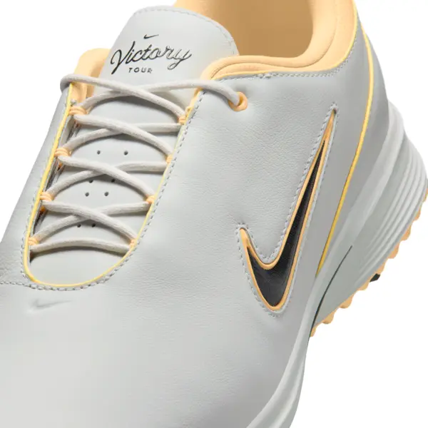 Nike Victory Tour 4 Golf Shoes