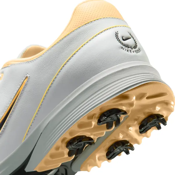 Nike Victory Tour 4 Golf Shoes