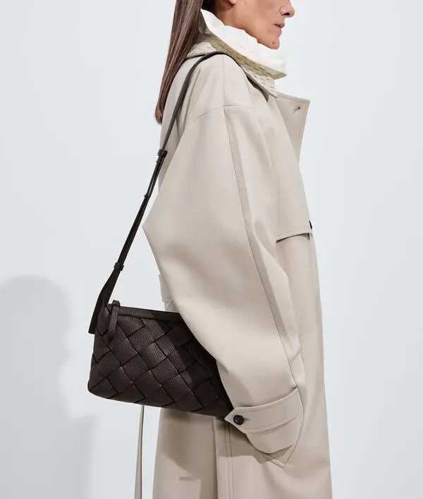 Bottega Veneta Diago Zipped Messenger - Fondant