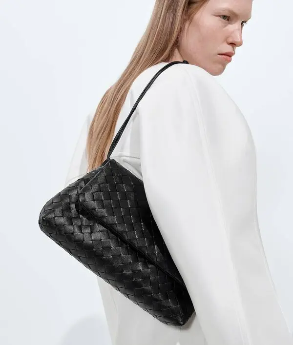 Bottega Veneta Giorno - Black