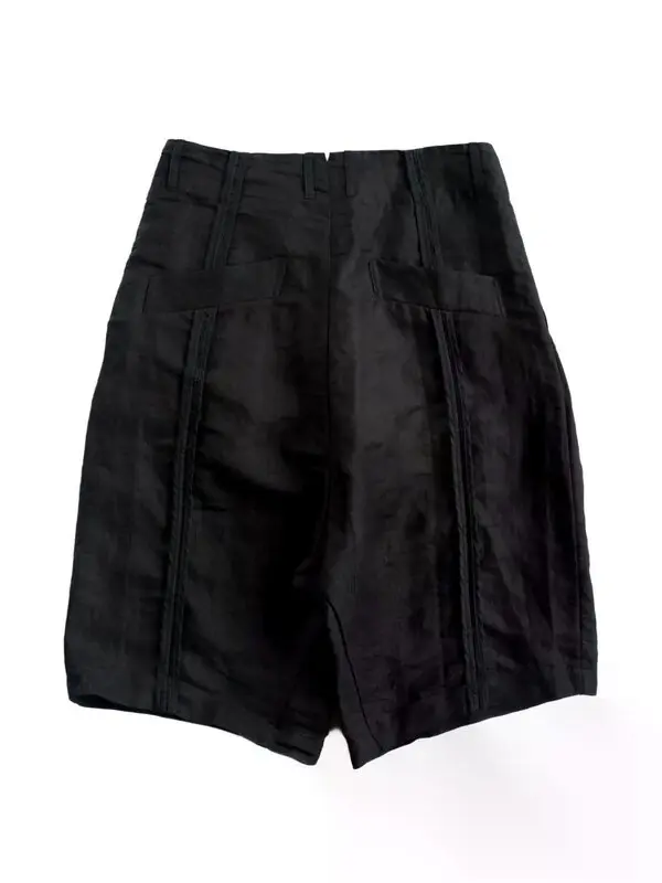 KLASICA Pleated Buttoned Shorts