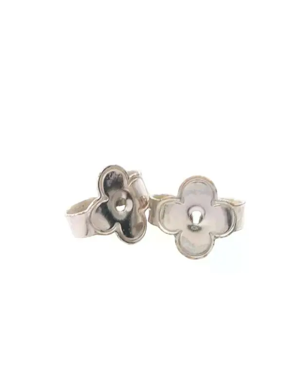 LOUIS VUITTON Essential V Stud Earrings