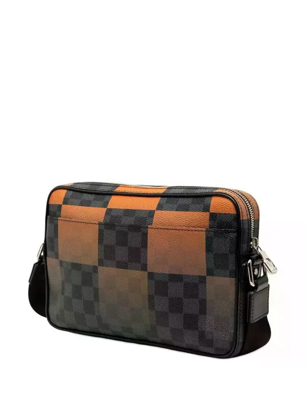LOUIS VUITTON Damier Graphite Giant Alpha Messenger Bag