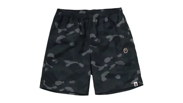 A BATHING APE Camouflage Ape Head Beach Shorts - Black