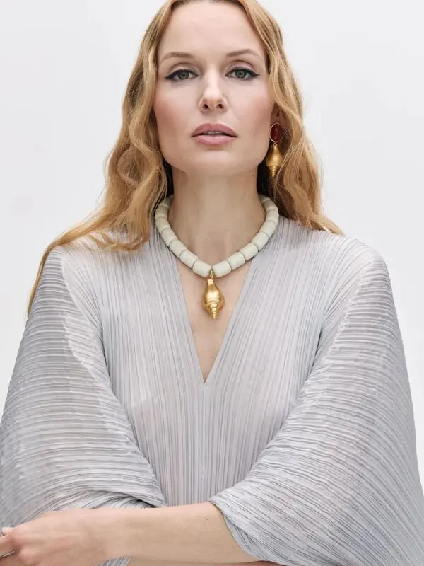JULIETTA Ivory Resin Shell Pendant Necklace - Cream