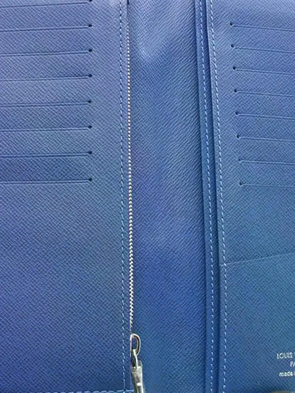 LOUIS VUITTON 2019 Taigarama Brazza Wallet Long Wallets