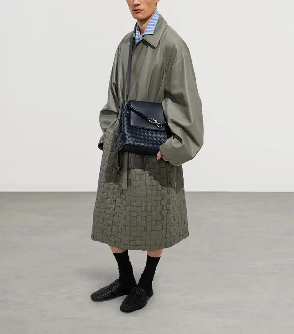 Bottega Veneta Andiamo Fold-over Messenger Bag - Blue