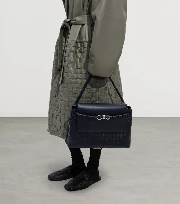Bottega Veneta Andiamo Fold-over Messenger Bag - Blue