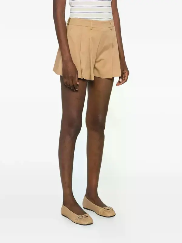 NINA 14.7 Pleated Belt-loop Shorts