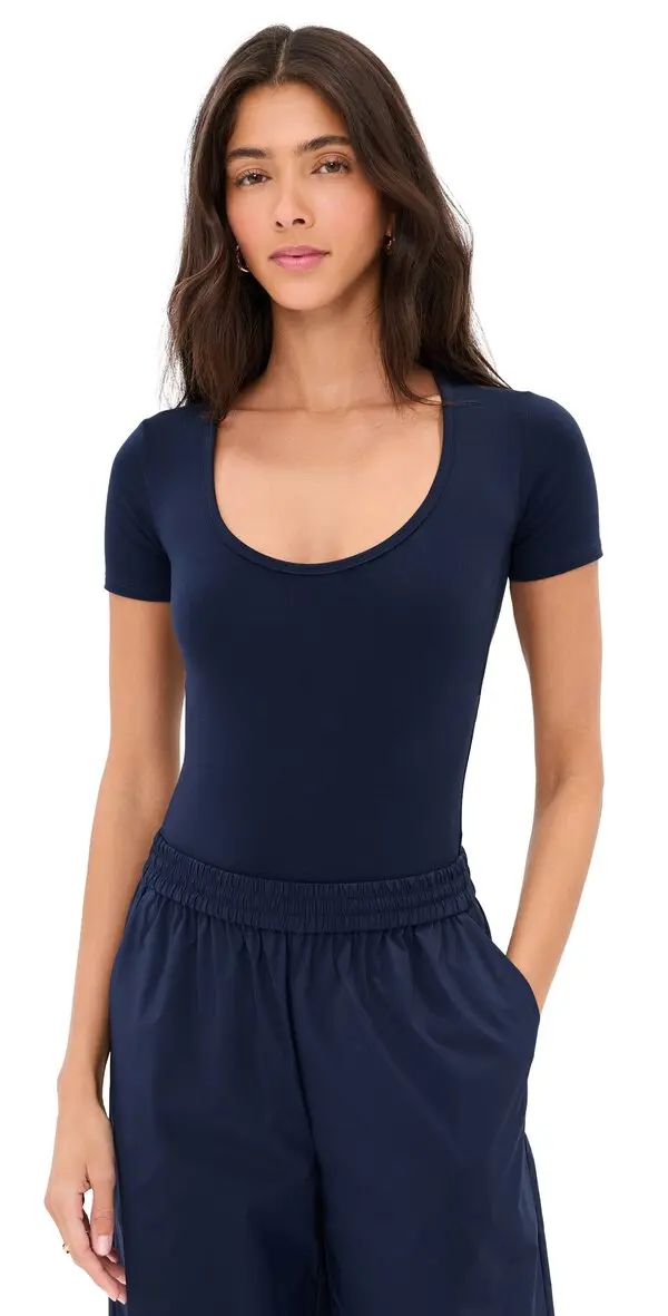 LE BOP Fonda Bodysuit With Scoop Neck And Short Sleeves - Navy