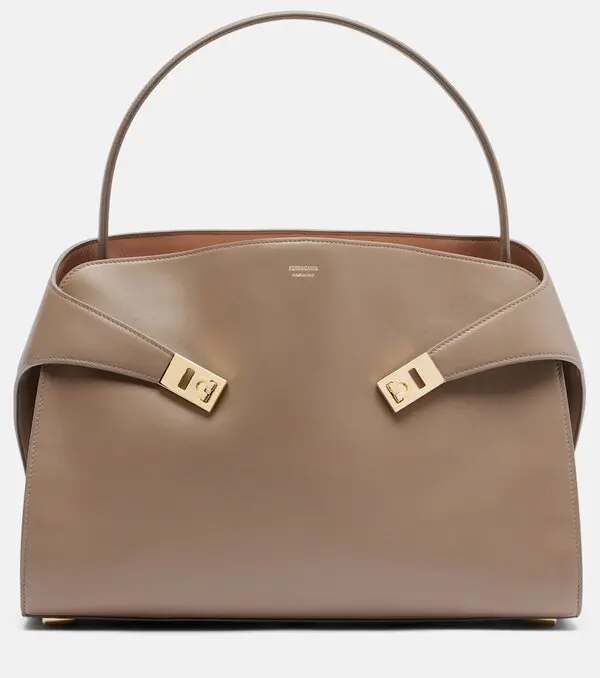 FERRAGAMO Hug Soft Medium Leather Shoulder Bag - Beige