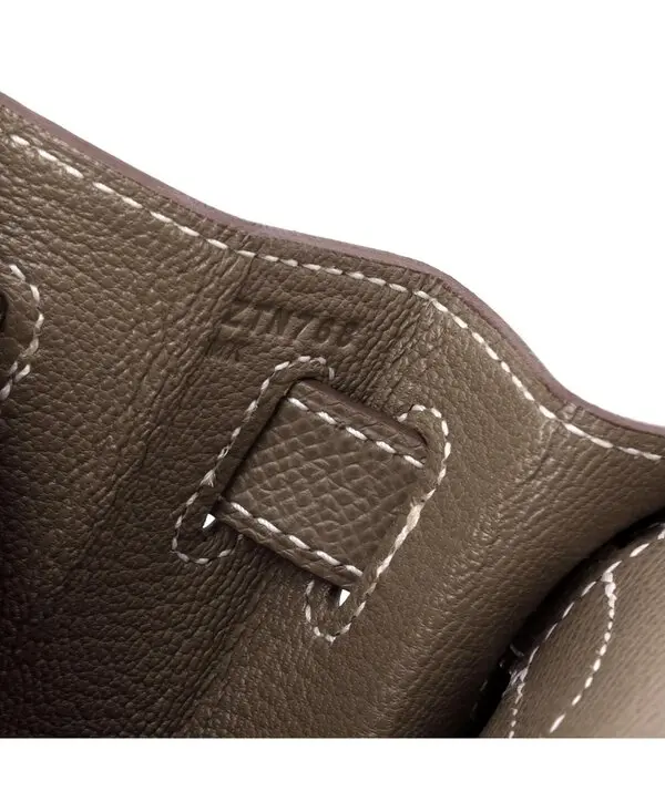 Hermès Kelly 28 Handbag Grey Epsom With Gold Hardware - Etoupe