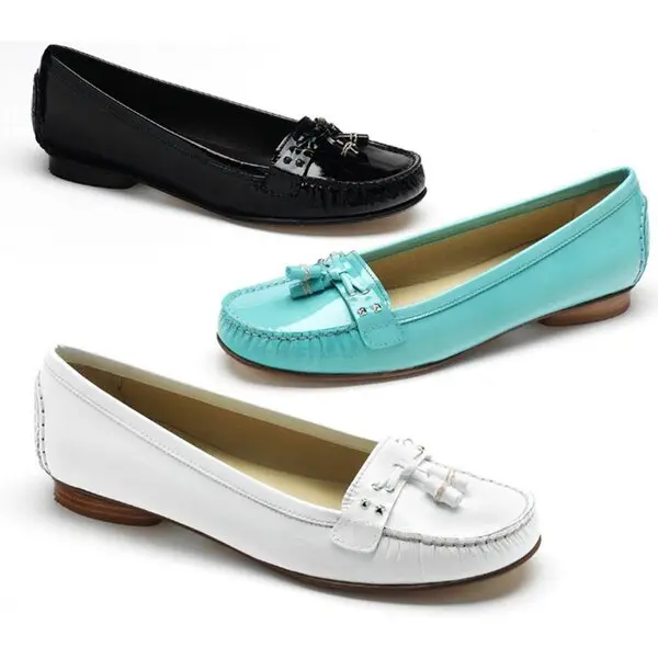 STUART WEITZMAN Patent Leather Tassel Moccasins - Chalk
