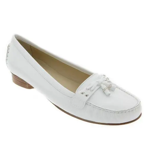 STUART WEITZMAN Patent Leather Tassel Moccasins