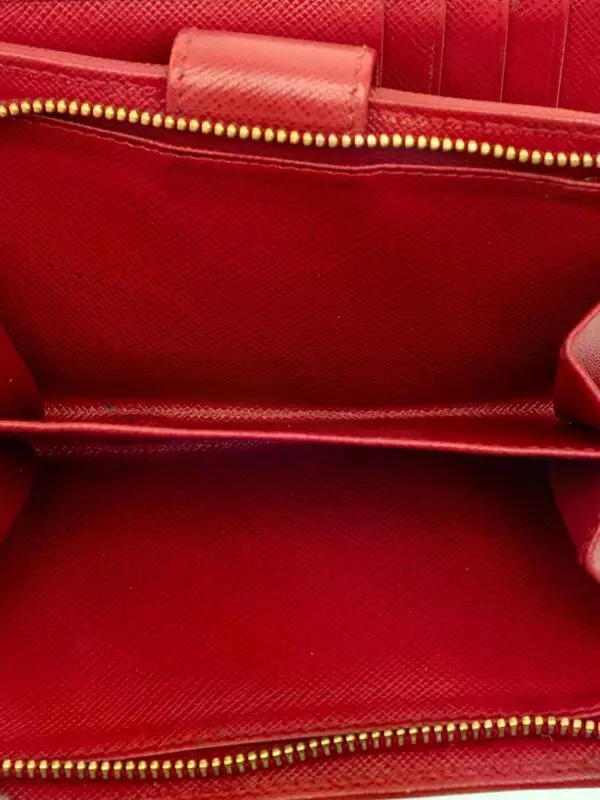 Prada 2013-2026 Saffiano Bifold Compact Wallet Small Wallets