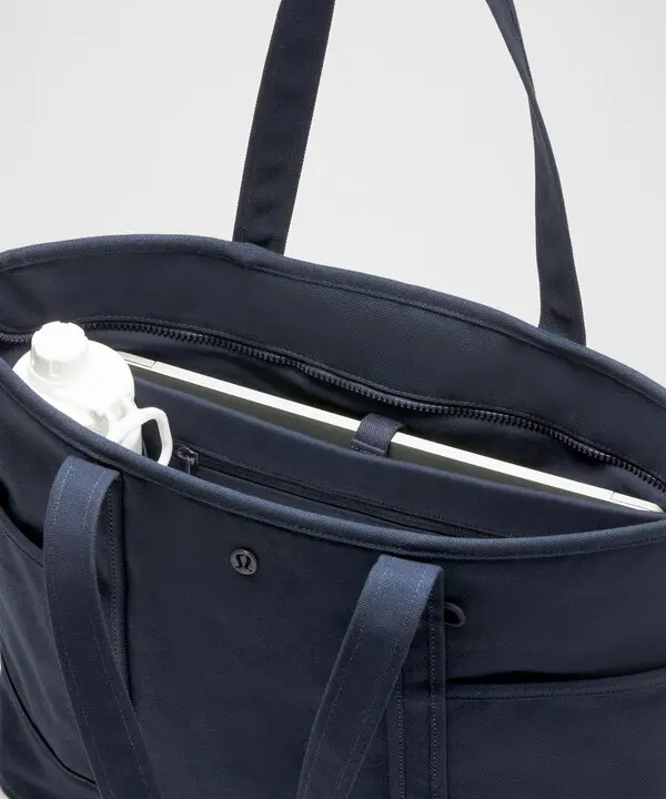Lululemon Daily Multi-pocket Zip-top Tote Bag 18l - True Navy