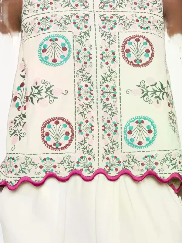 La DoubleJ Sleeveless Floral Print Blouse