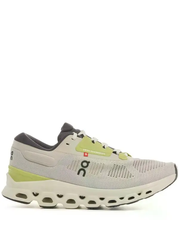 On Cloudstratus 3 Running Shoes
