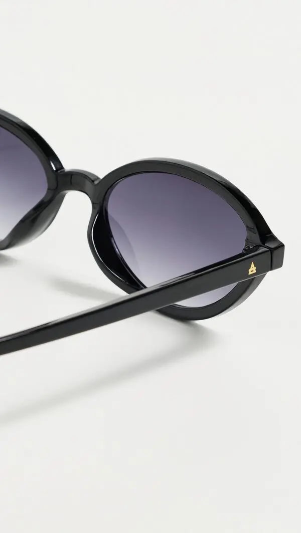 AIRE Pyxis Oval Sunglasses