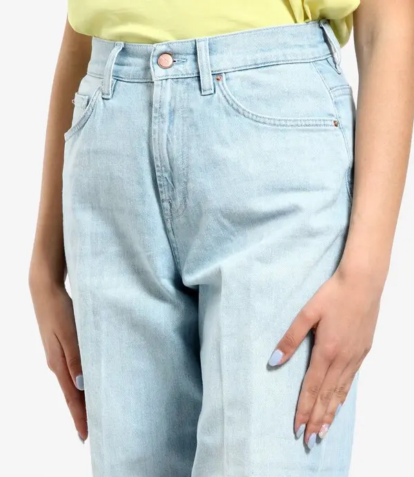 DON THE FULLER Light Wash Jeans