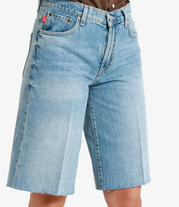 PEOPLE Delavé Effect Denim Knee-length Shorts With Raw Cut Hem