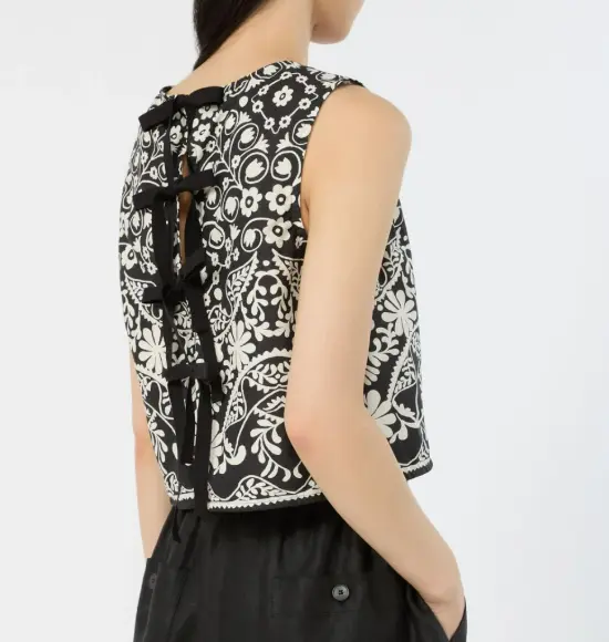 WEEKEND Wkifanale Sleeveless Printed Crop Top