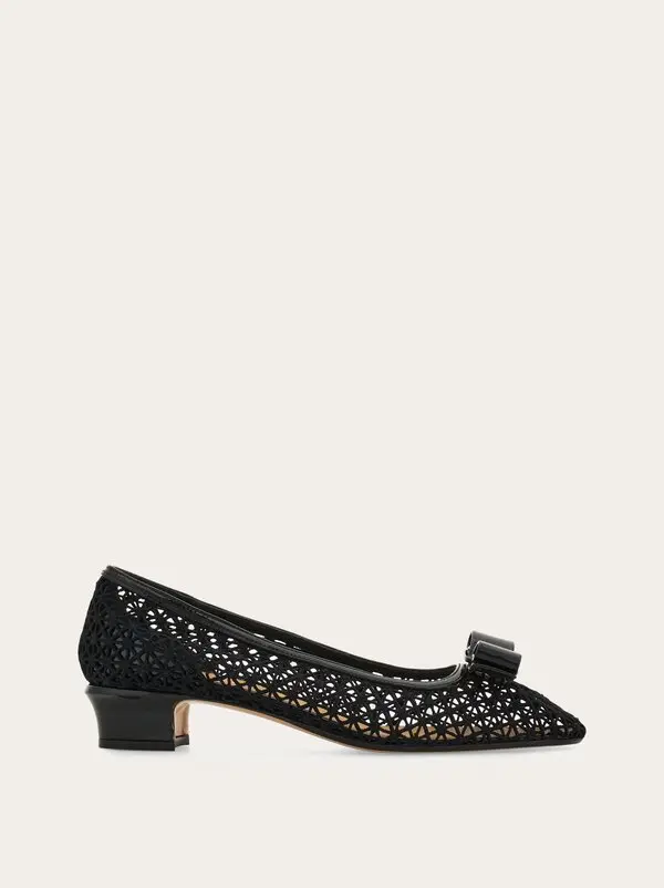 FERRAGAMO Macramé Vara Bow Pumps - Black