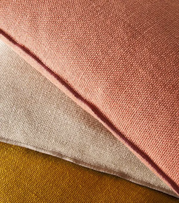 MAISON DE VACANCES Linen Cushion