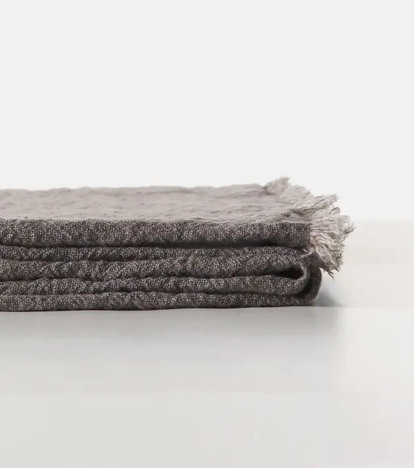 MAISON DE VACANCES Linen Crepe Throw