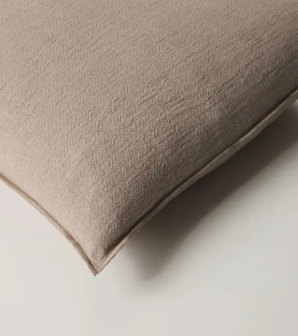 MAISON DE VACANCES Linen Crepe Cushion