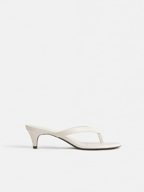 REFORMATION Amelia Heeled Thong Sandal - Ivory