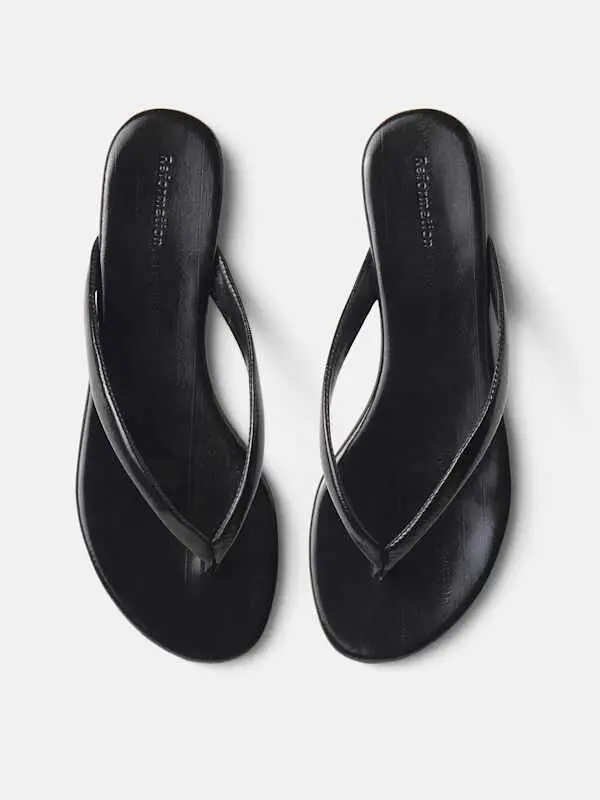 REFORMATION Amelia Flat Thong Sandals