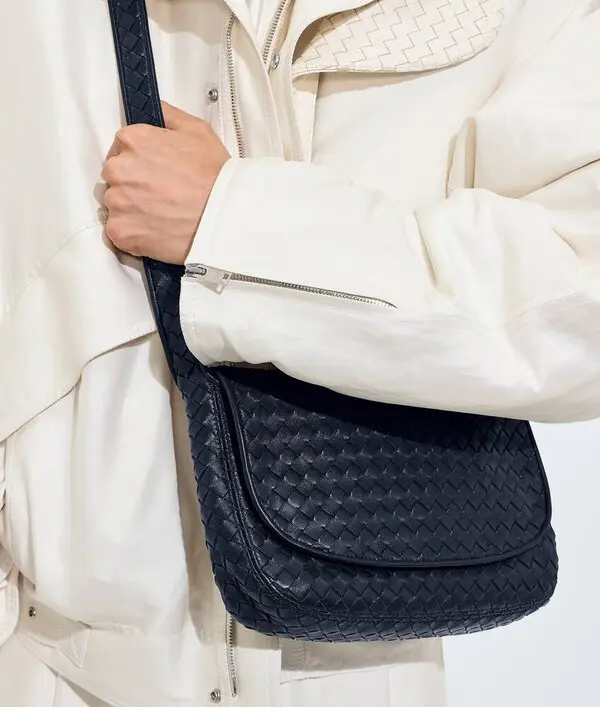 Bottega Veneta Veneto Messenger - Midnight