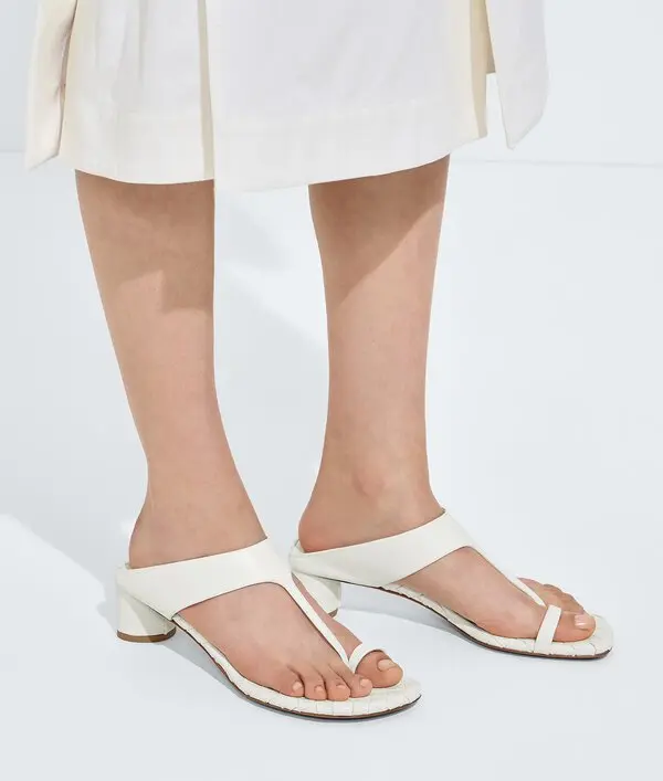 Bottega Veneta Livia Thong - Alabaster