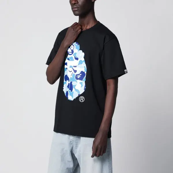A BATHING APE T-shirt With Blue/light Blue Camouflage Print - Black