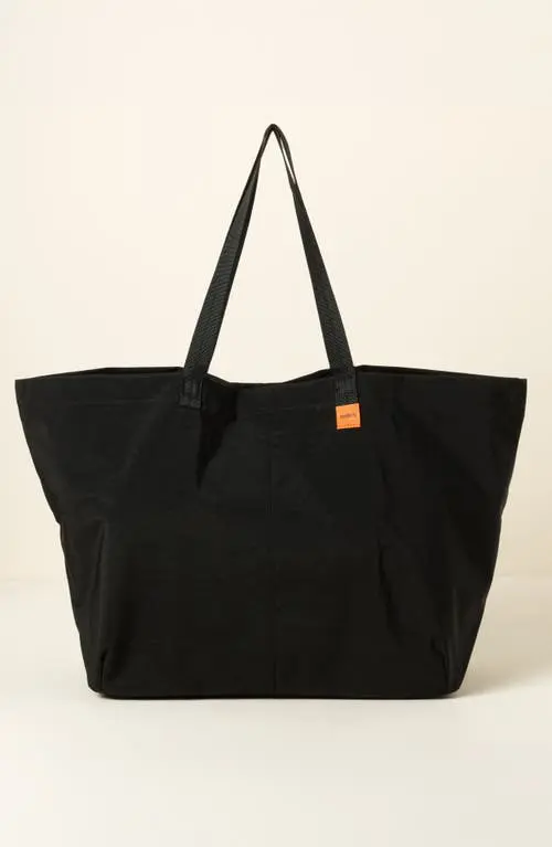 UNCOMMON GOODS Go-anywhere Recycled Tote - Shadow