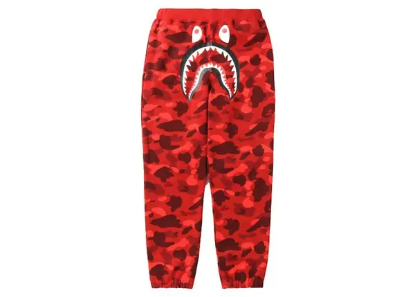A BATHING APE Camo Shark Sweatpants