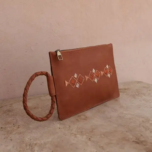 AMASOUK Sahara Embroidered Clutch
