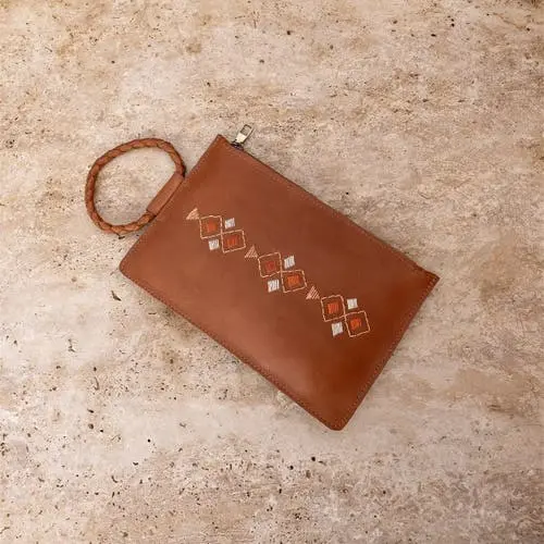AMASOUK Sahara Embroidered Clutch
