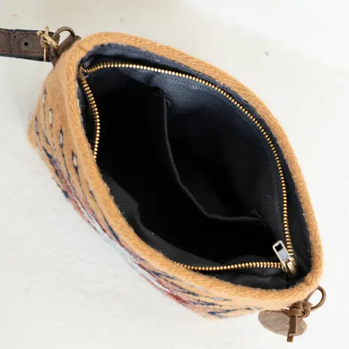 AMASOUK Golden Hour Convertible Clutch