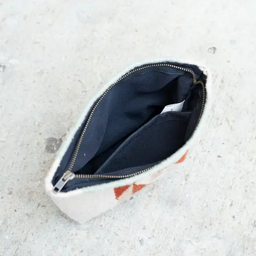 AMASOUK Fénix Pouch In Wool With Zapotec Diamond Motif