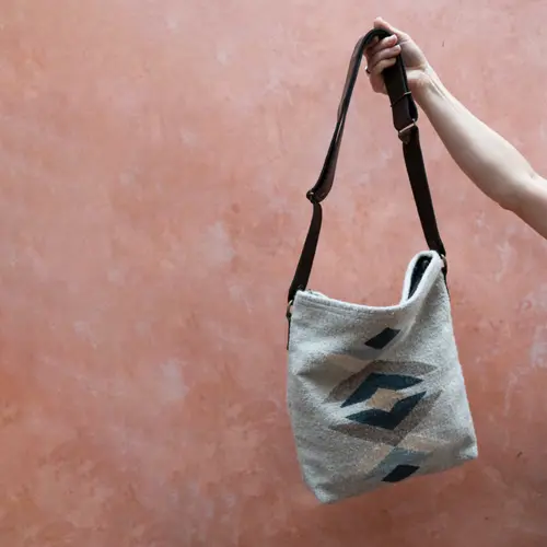 AMASOUK Tule Shoulder Bag