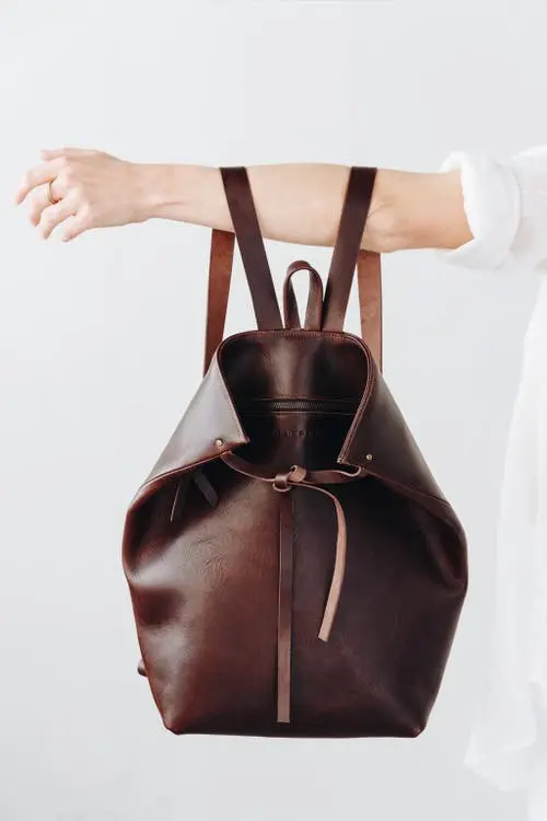 HARPER THE LABEL Folded Backpack - Walnut